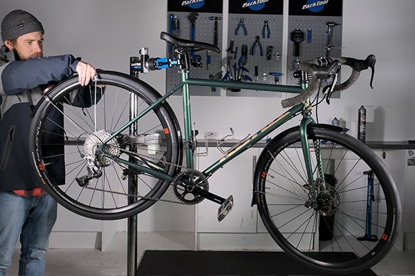 How to Fit SKS Mudguards: A Step-by-Step Guide | Tredz Bikes